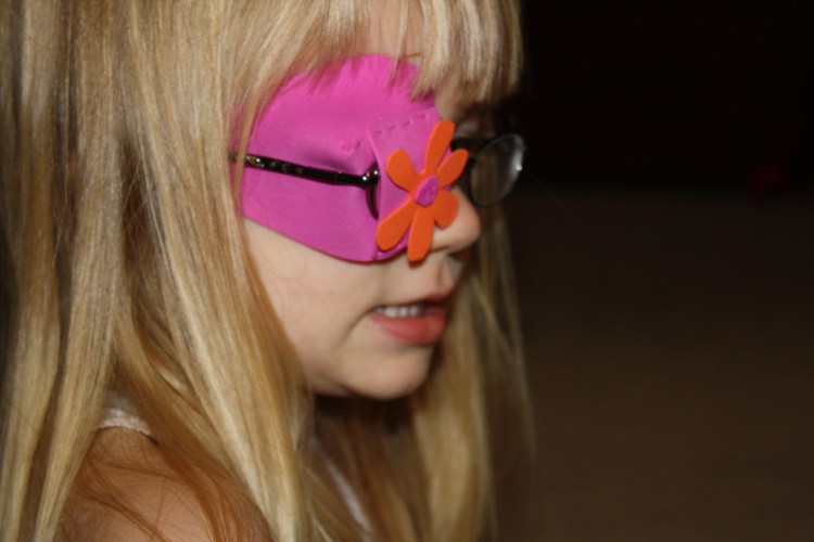 Free Eye Patch Tutorial – For Little Eyes
