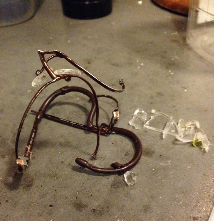 heartbreaking photo of glasses meet garbage disposal – For Little Eyes